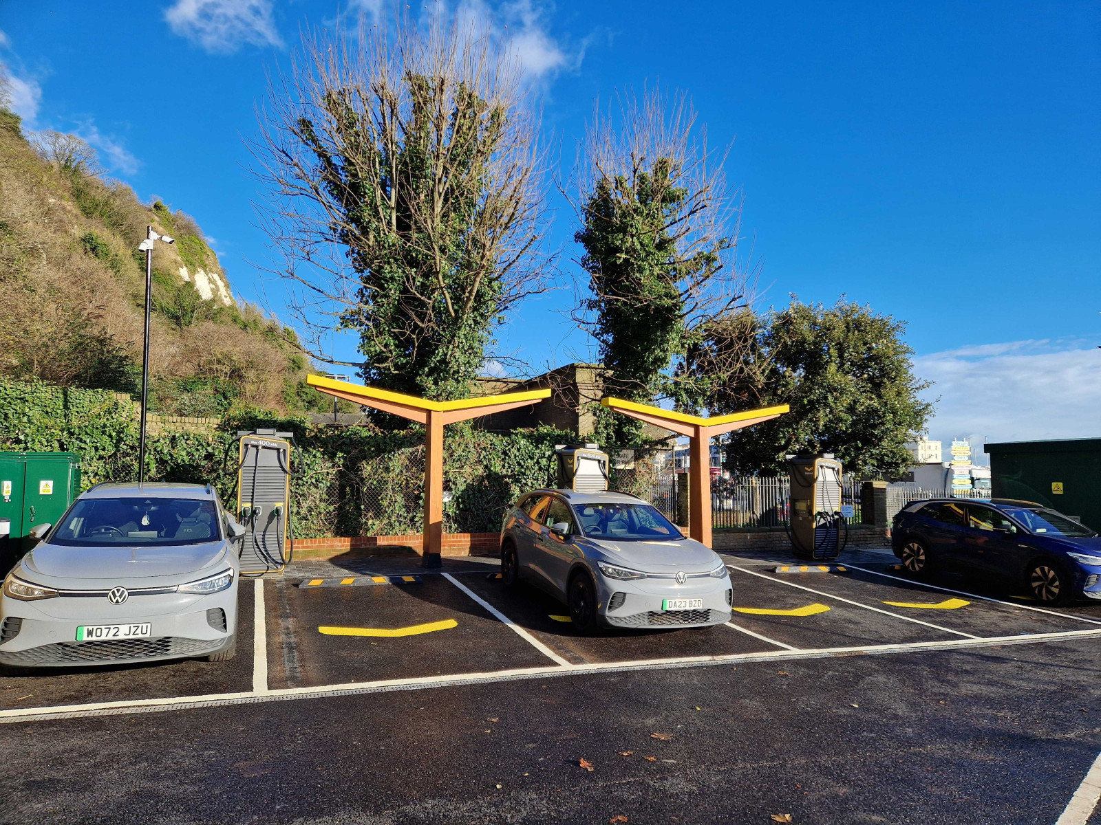 Fastned, UK’s best-rated electric vehicle (EV) charging station ...