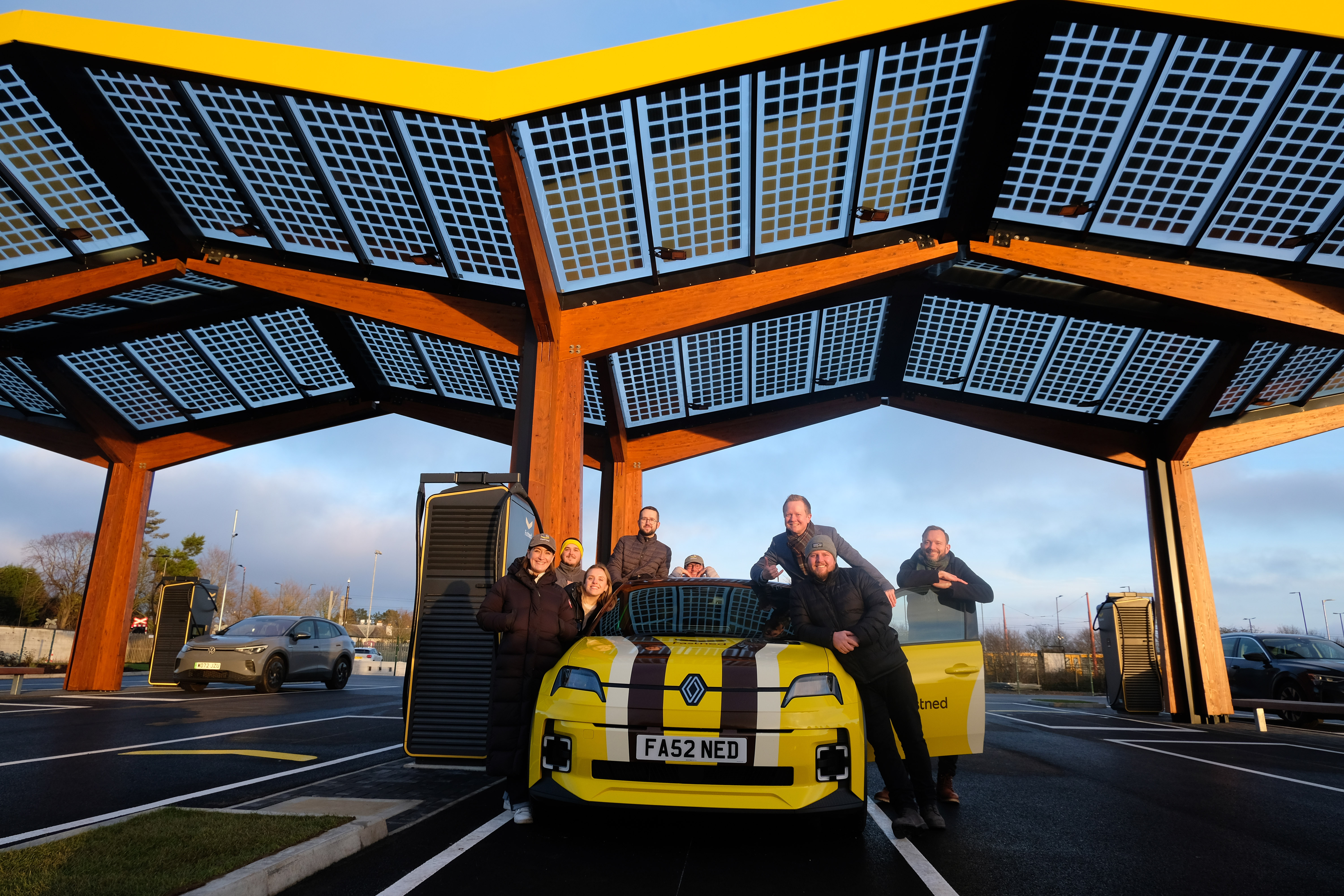 Fastned accelerates UK expansion with new ultra-rapid charging hubs in ...
