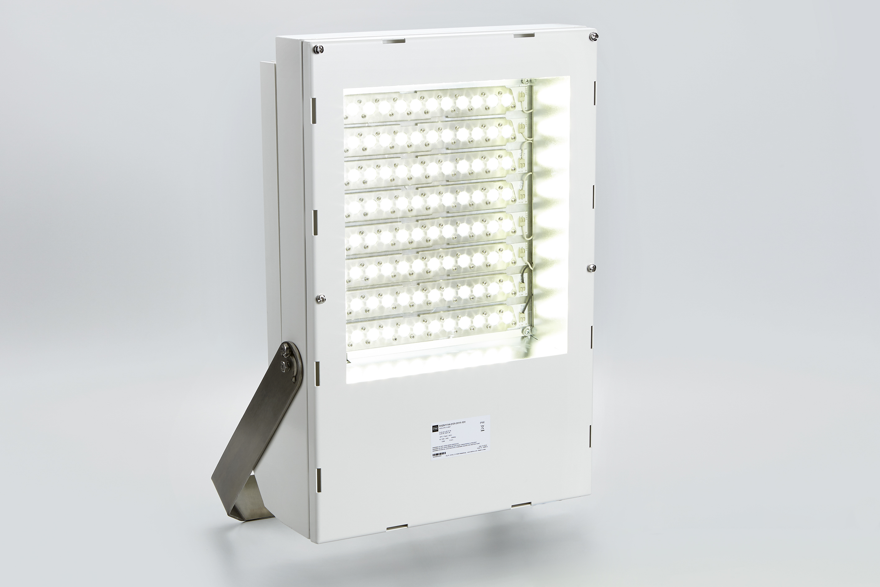 Polycarbonates for LED lights in extreme environments