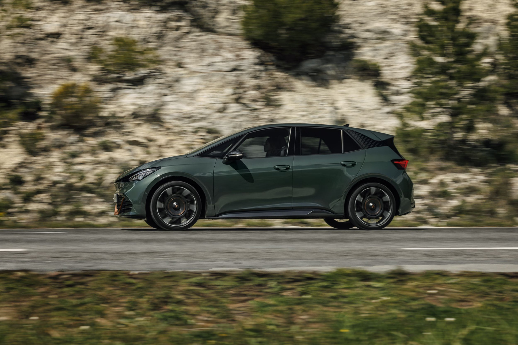 TopGear test CUPRA Born VZ: ‘CUPRA’s tofste auto van het moment’