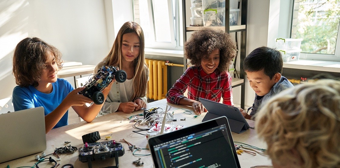 Integrated Technology Summer Camp Builds Student Knowledge and Confidence