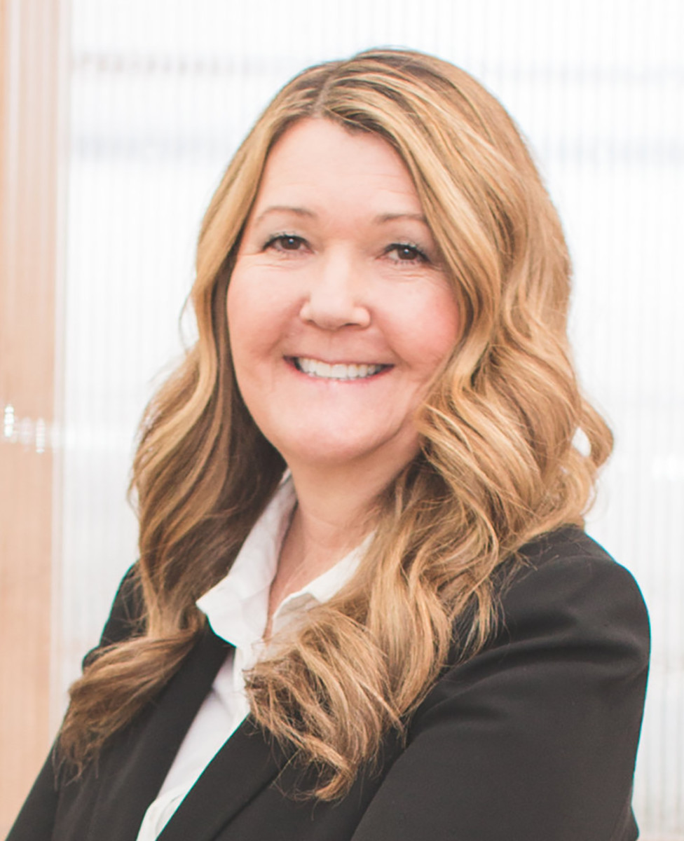 Dr. Cronin-Gilmore wins CUES Distinguished Director Award