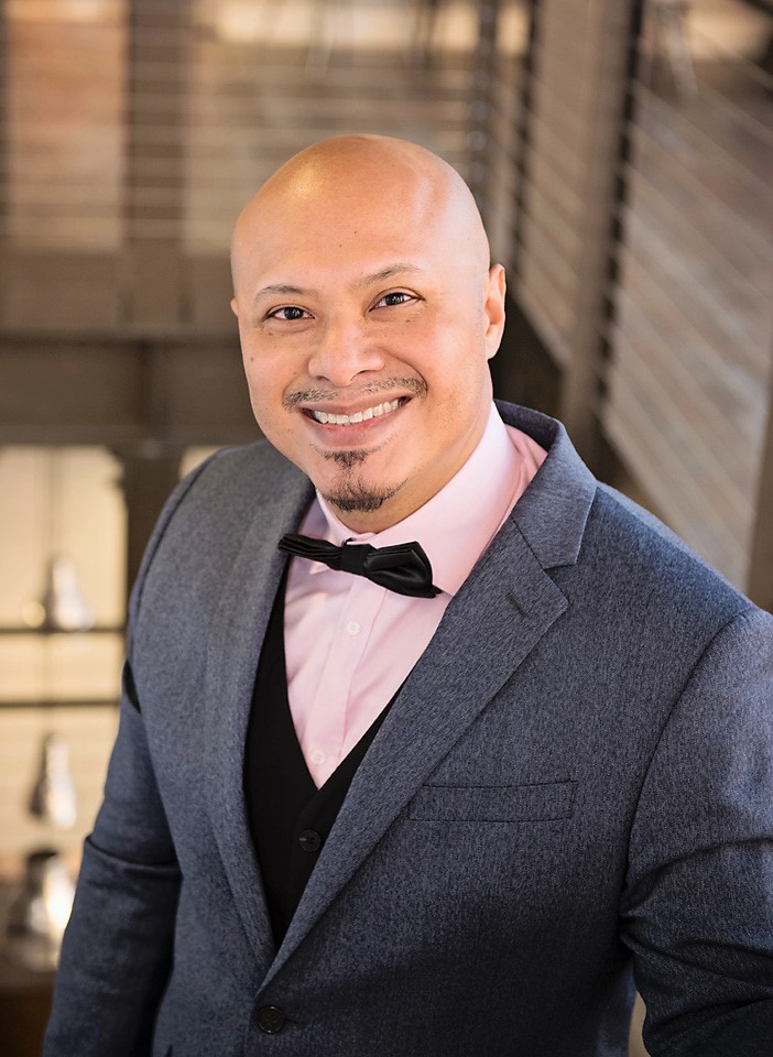 Bellevue Professor Receives Emerging Scholar Award