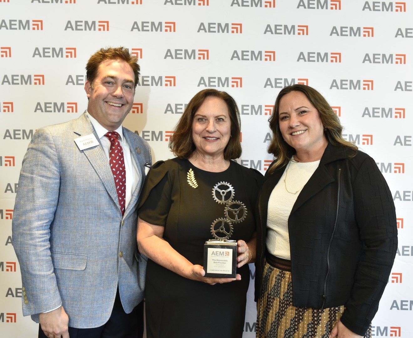 AEM Honors Bipartisan Lawmakers with “Champion of the Industry” Award