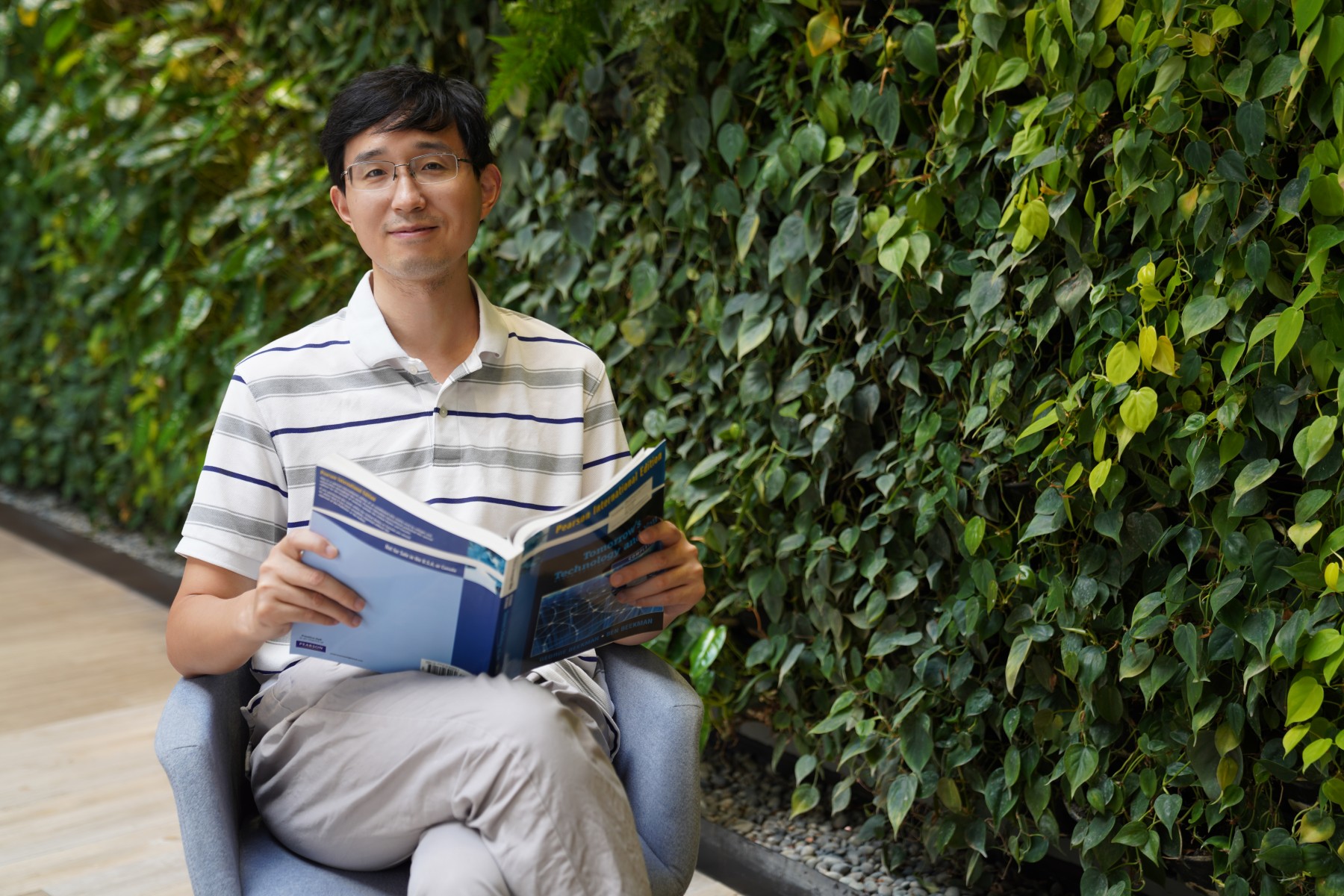 Teaching a computer to think like a human