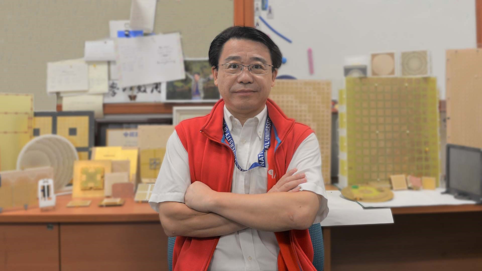 Prof Chen Zhi Ning recognised with IEEE APS John Kraus Antenna Award 2021