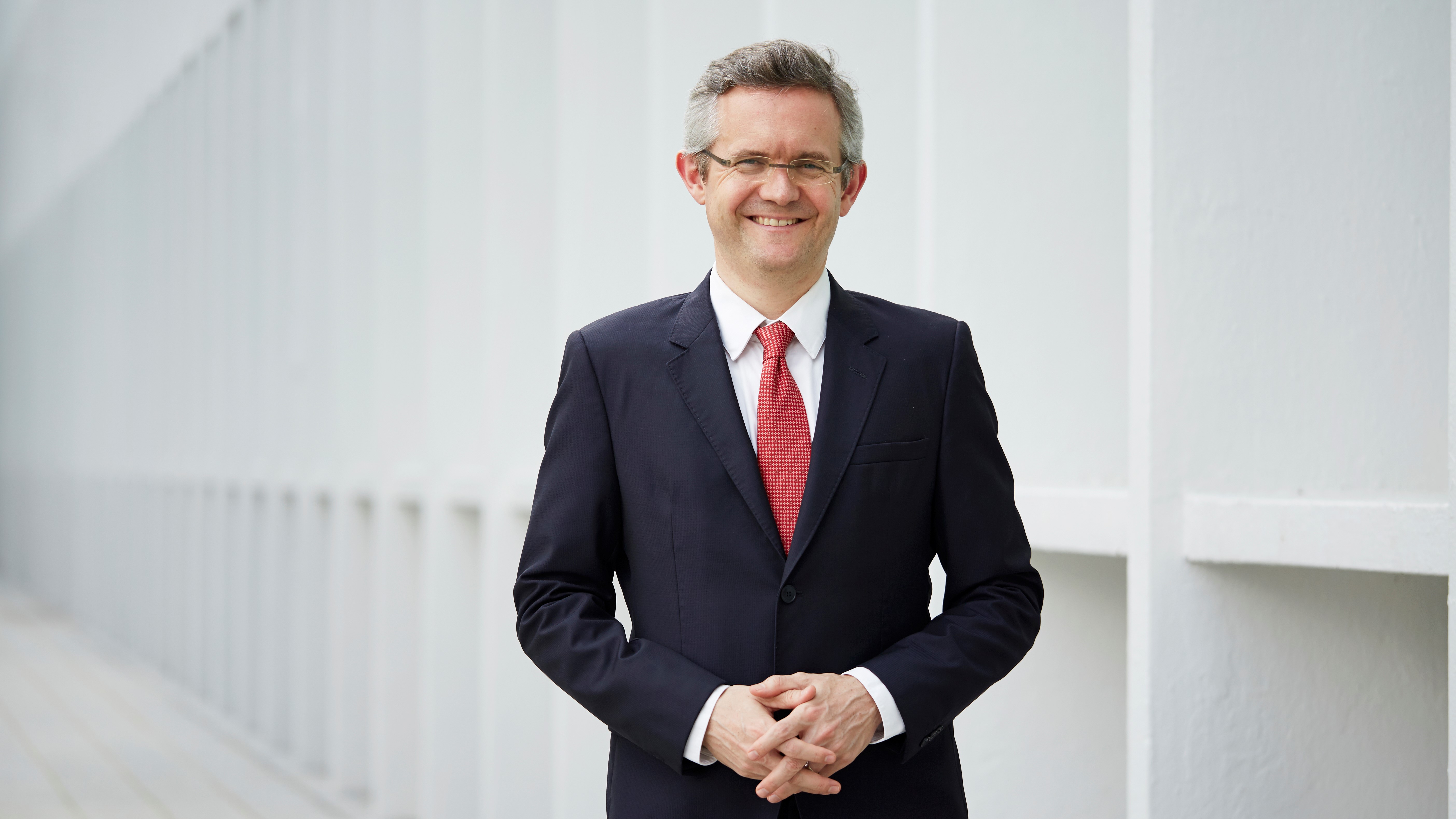 Prof Simon Chesterman to co-lead the Law Schools Global League