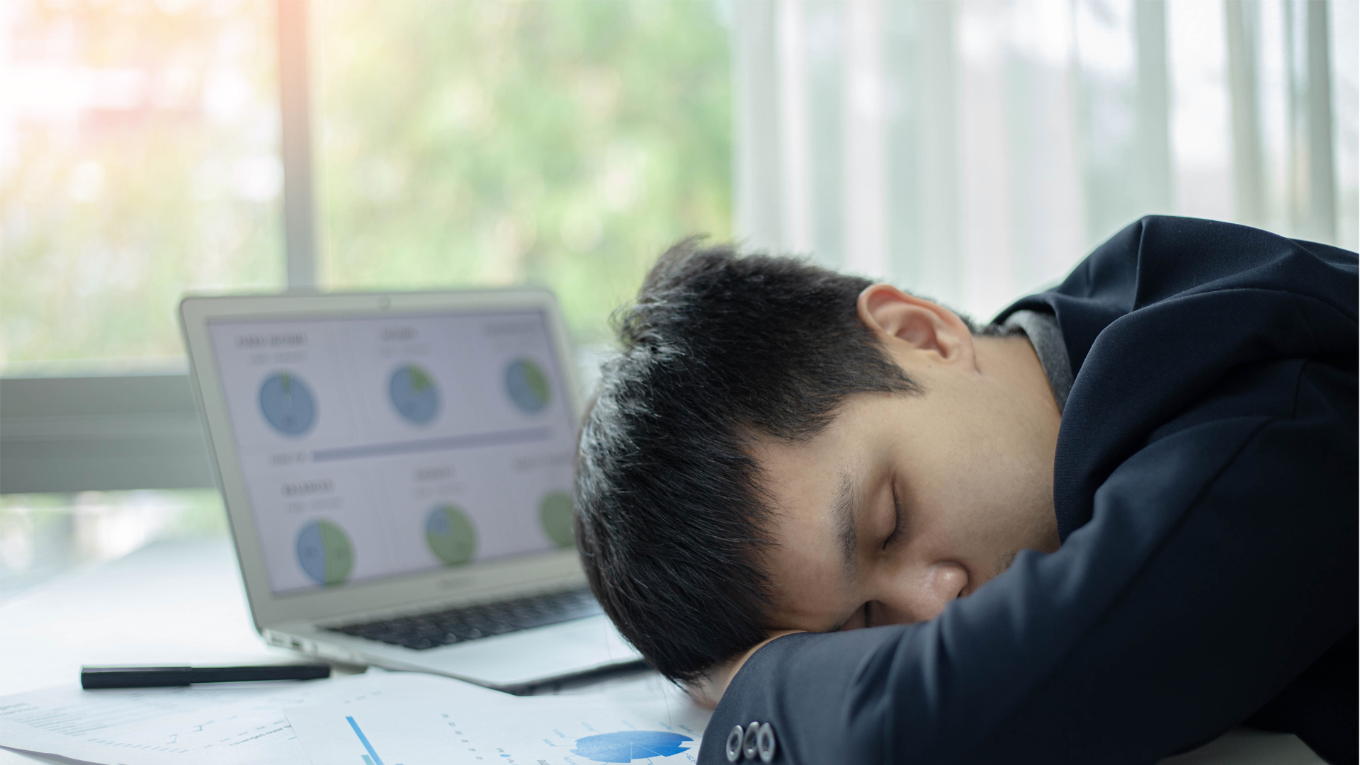 People in Asia have fewer weekend lie-ins and more variable sleep on ...