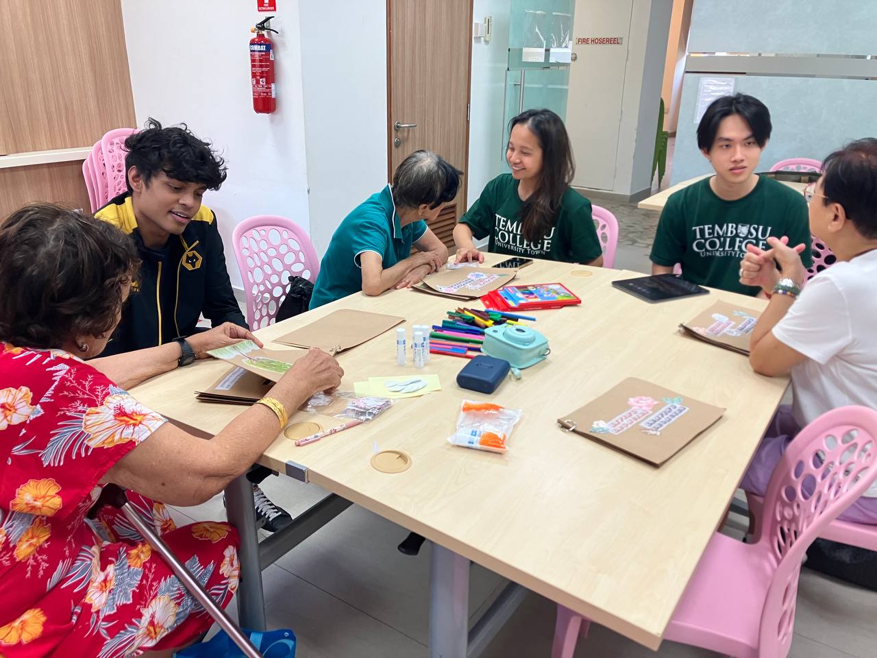 Connecting classrooms to communities: How Tembusu College’s people ...