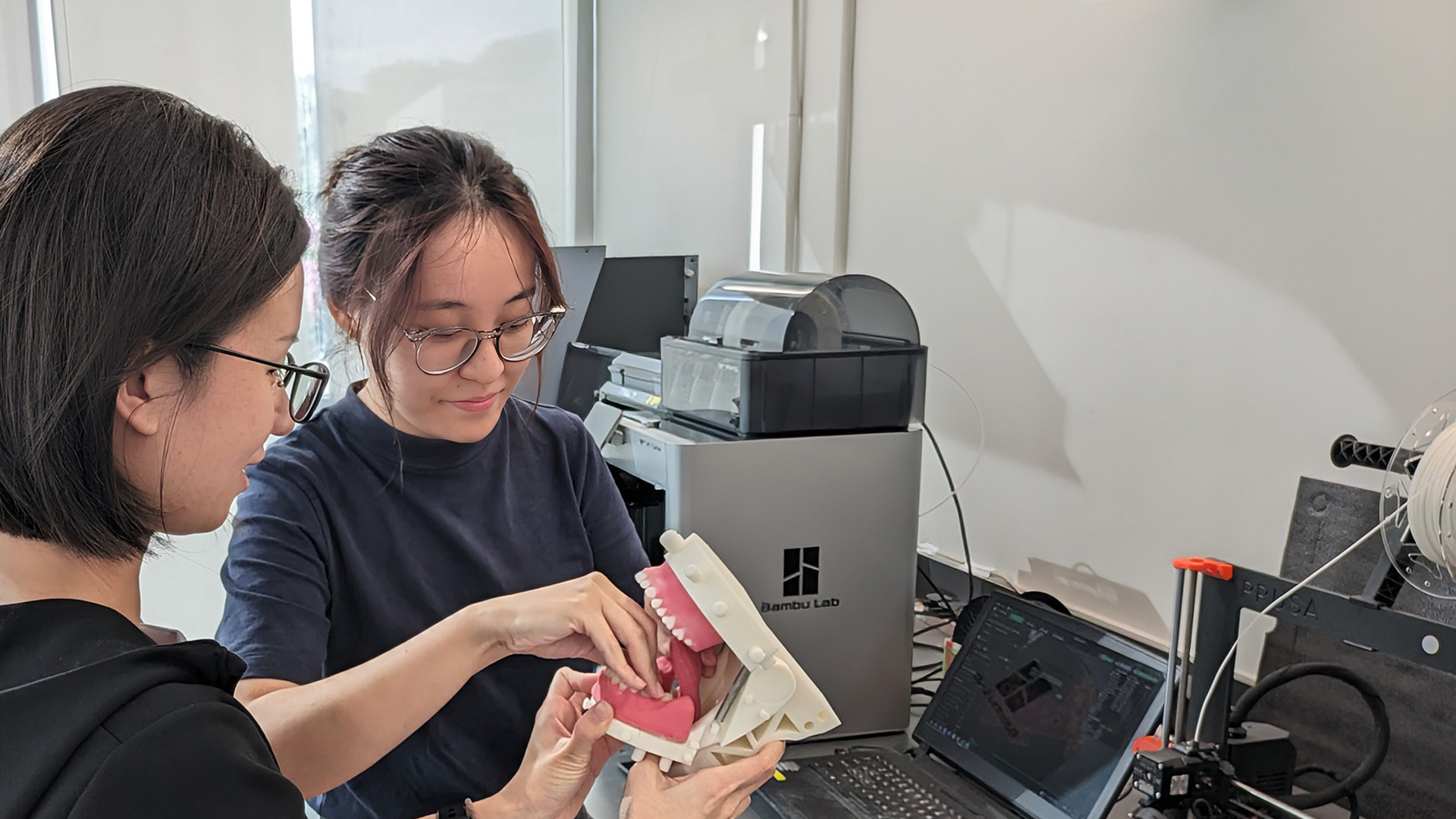 ‘X’ marks the spot: Dentistry students sharpen their radiography skills ...