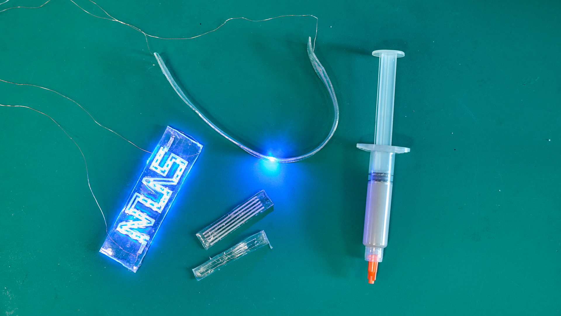 Enhancing stretchable electronics: NUS researchers develop novel liquid ...