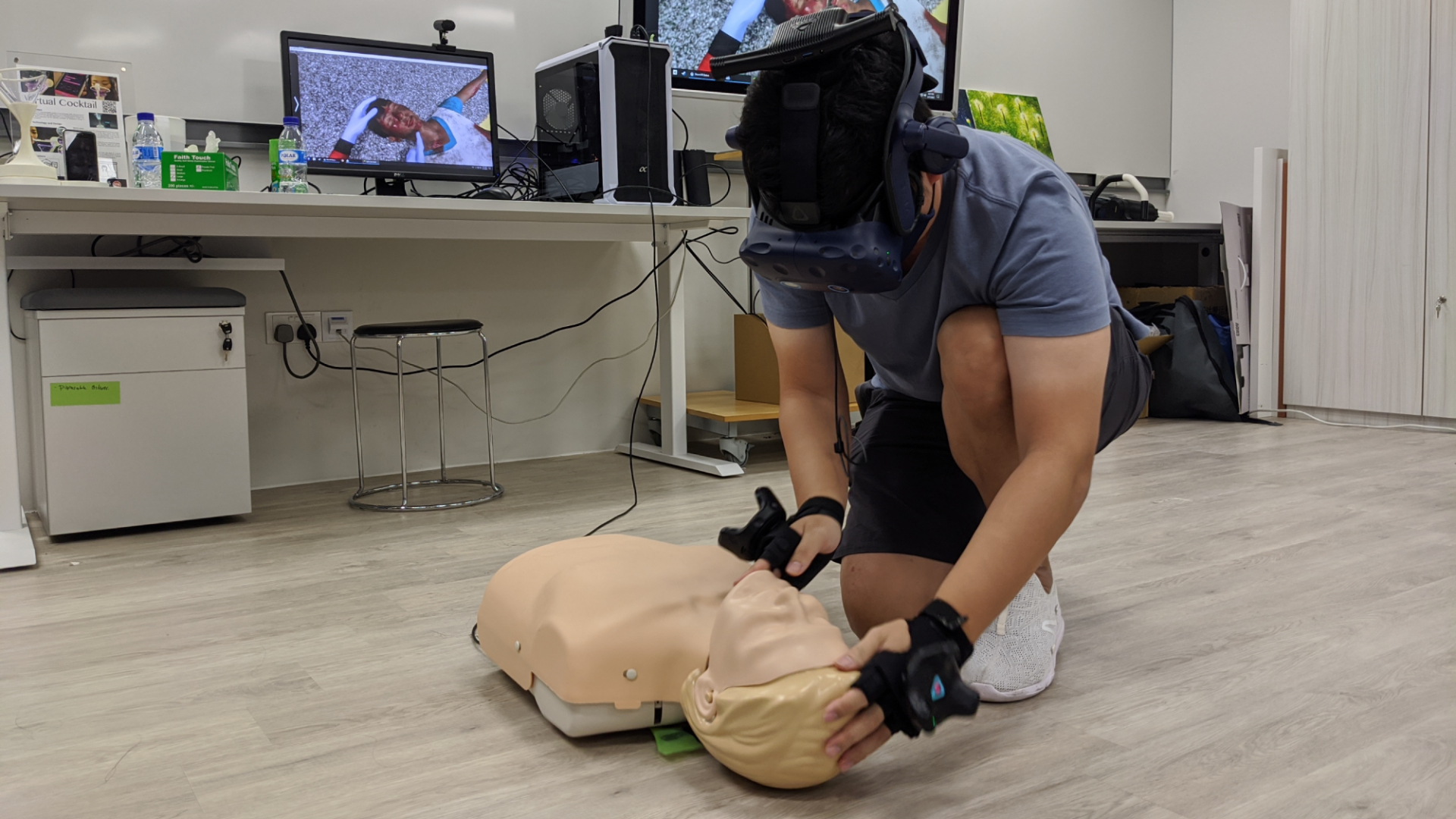Enhancing emergency medical responder training with extended reality