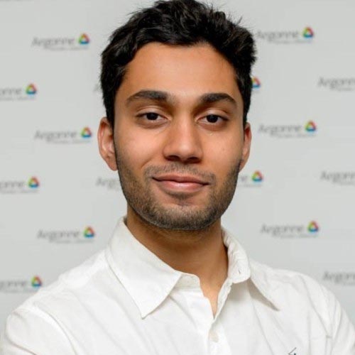 Two PhD Candidates Selected as PQI Fellows