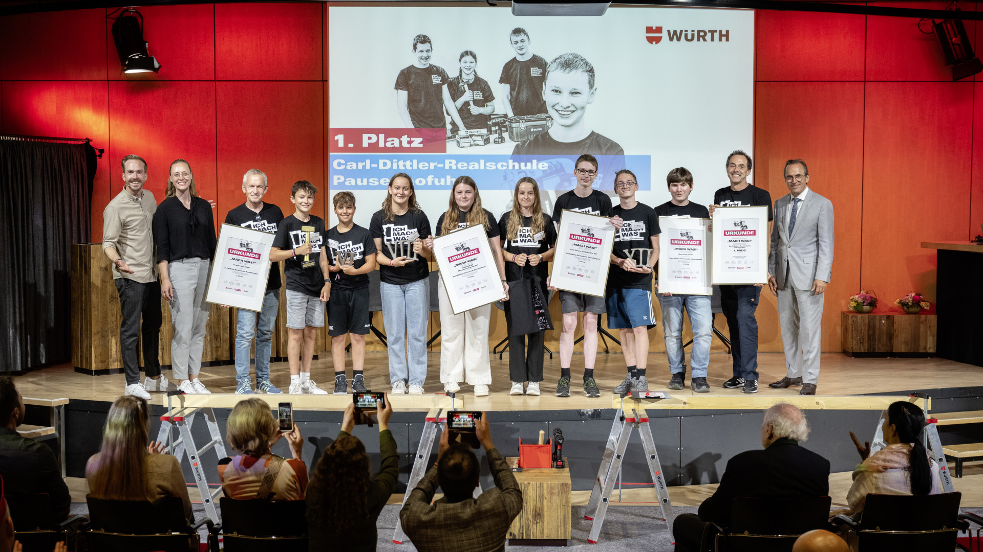 Carl-Dittler-Realschule Remchingen gewinnt mit Pausenhofuhr den ...