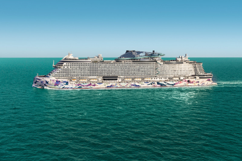 Norwegian Cruise Line® Welcomes Norwegian Luna™ to Its Fleet