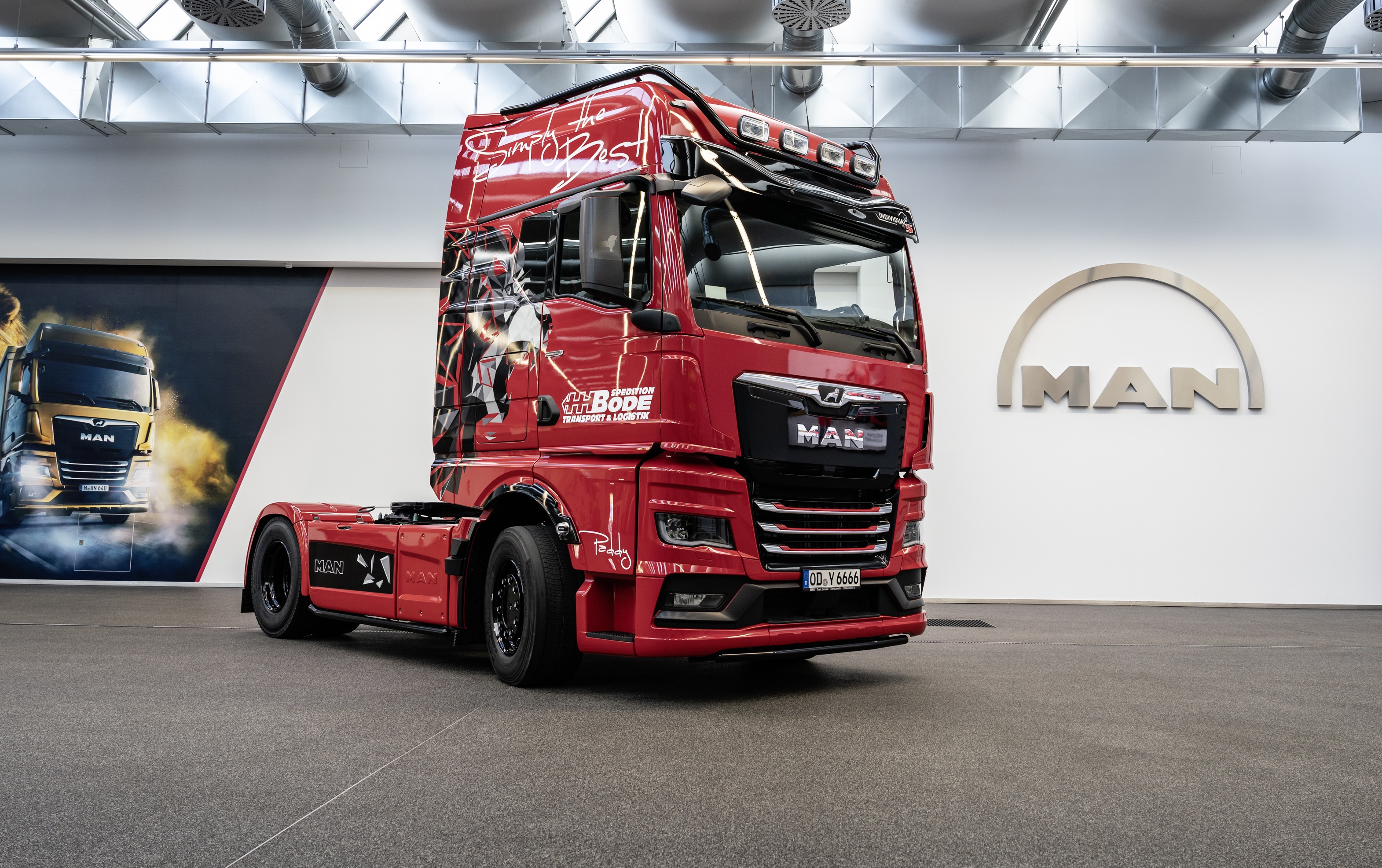 MAN TGX Individual Lions S an Patrick Jost von der Spedition Bode aus ...