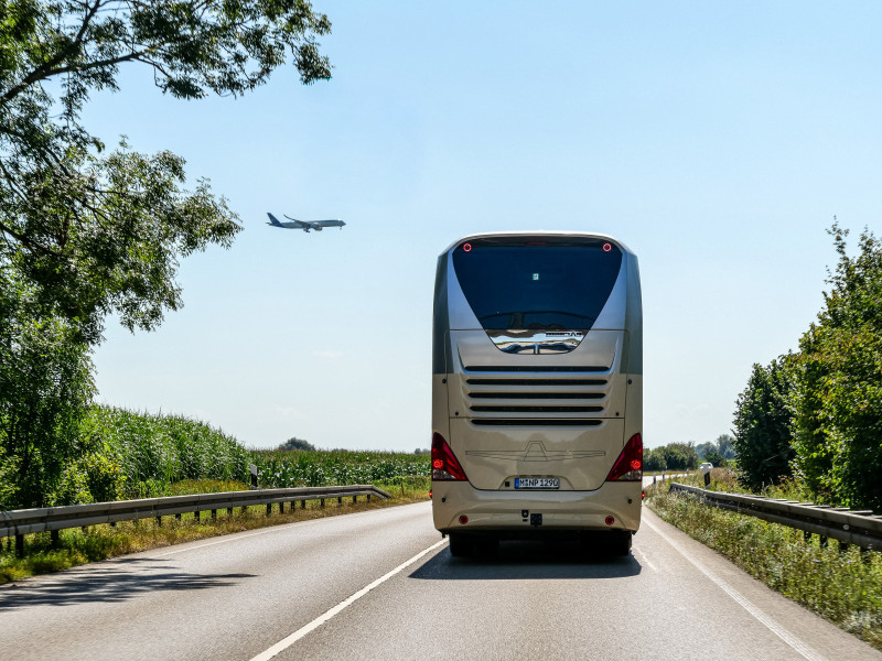 NEOPLAN Skyliner se estrena en la vanguardista edición «Auwärter Edition»