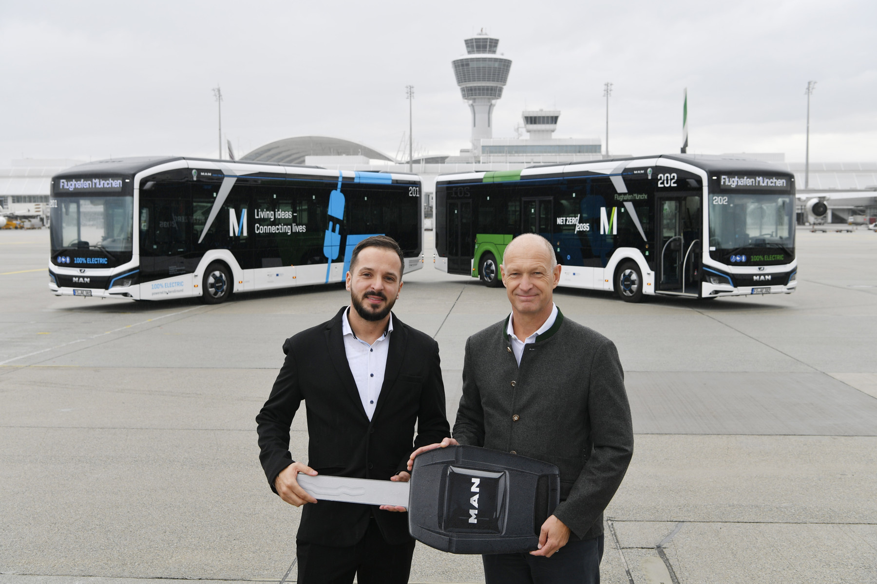 El aeropuerto de Múnich apuesta por los MAN Lion's City E completamente ...