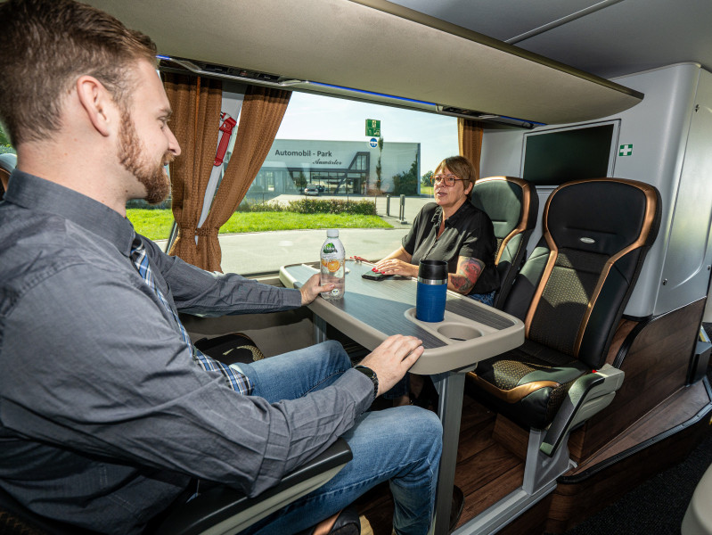 NEOPLAN Skyliner se estrena en la vanguardista edición «Auwärter Edition»