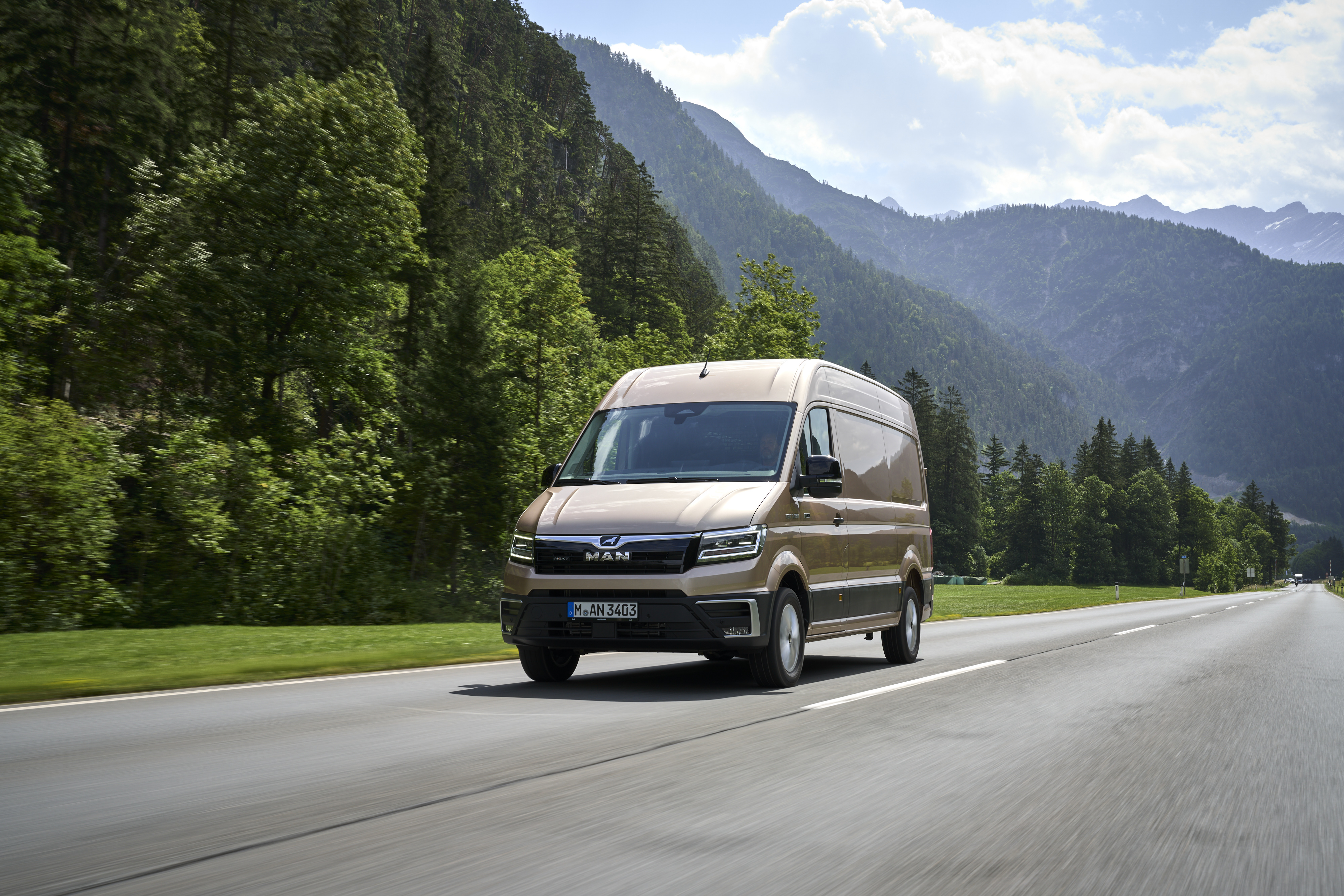 Le MAN TGE Next Level élève le confort et la sécurité de série à un ...