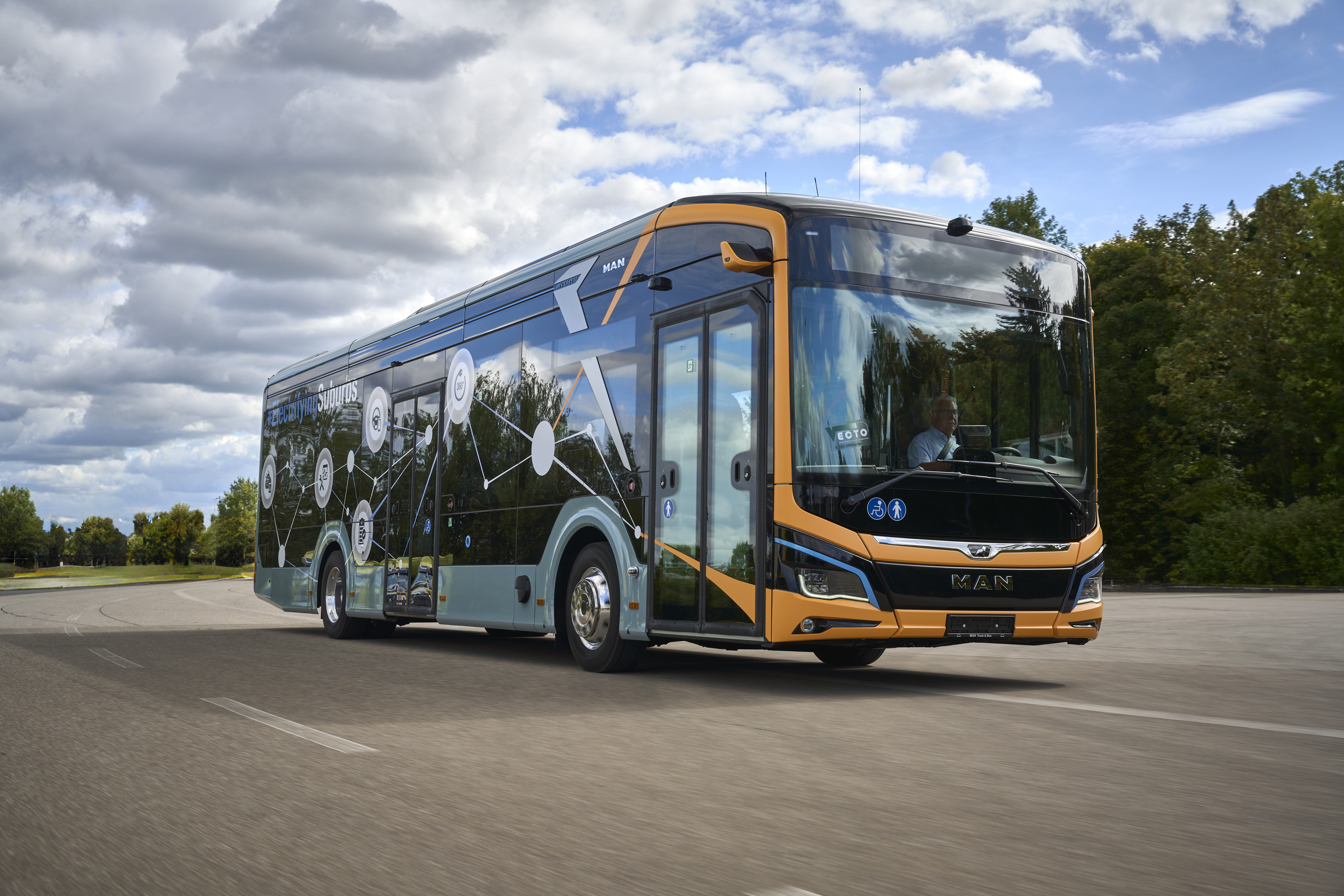 Busworld 2025 - Plus flexible, plus efficace, plus sûr : les autobus ...