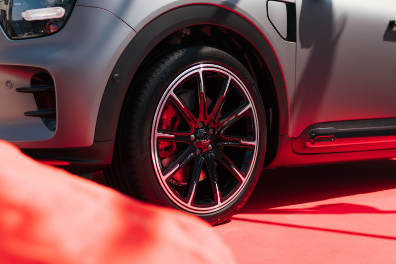 Made to Stand Out: World Premiere of the smart #5 BRABUS