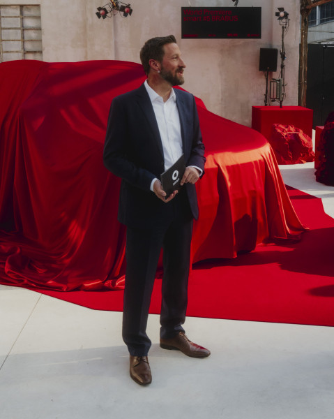 Made to Stand Out: World Premiere of the smart #5 BRABUS