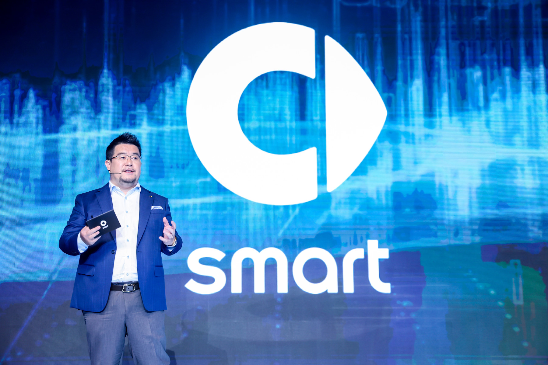 Mr. Yi Han Appointed as the Deputy CMO of smart Automobile and the CEO ...