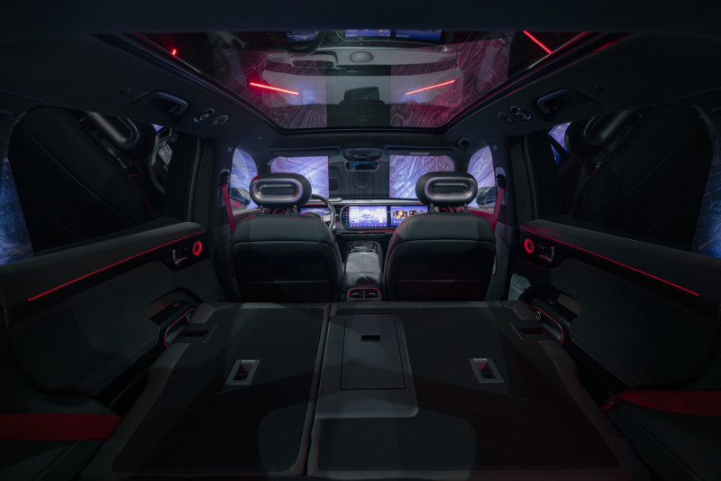 Made to Stand Out: World Premiere of the smart #5 BRABUS