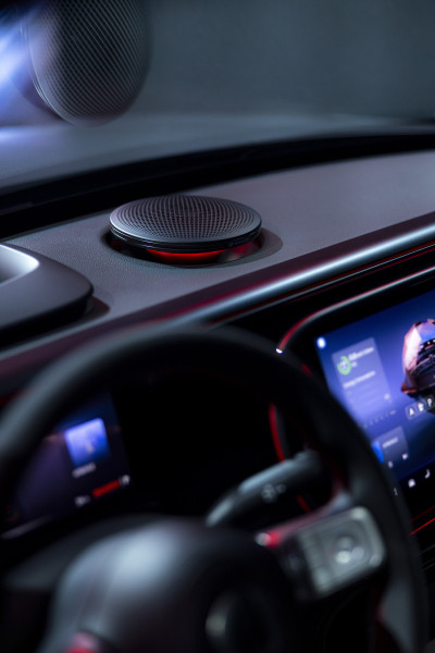 Made to Stand Out: World Premiere of the smart #5 BRABUS