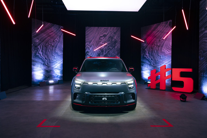 Made to Stand Out: World Premiere of the smart #5 BRABUS