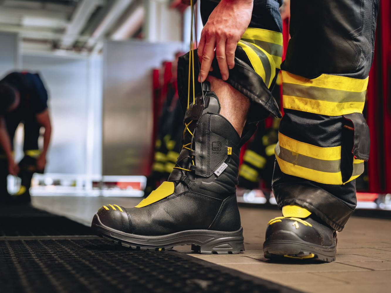 Super lightweight and quick to dry: The GORE-TEX brand and HAIX present ...