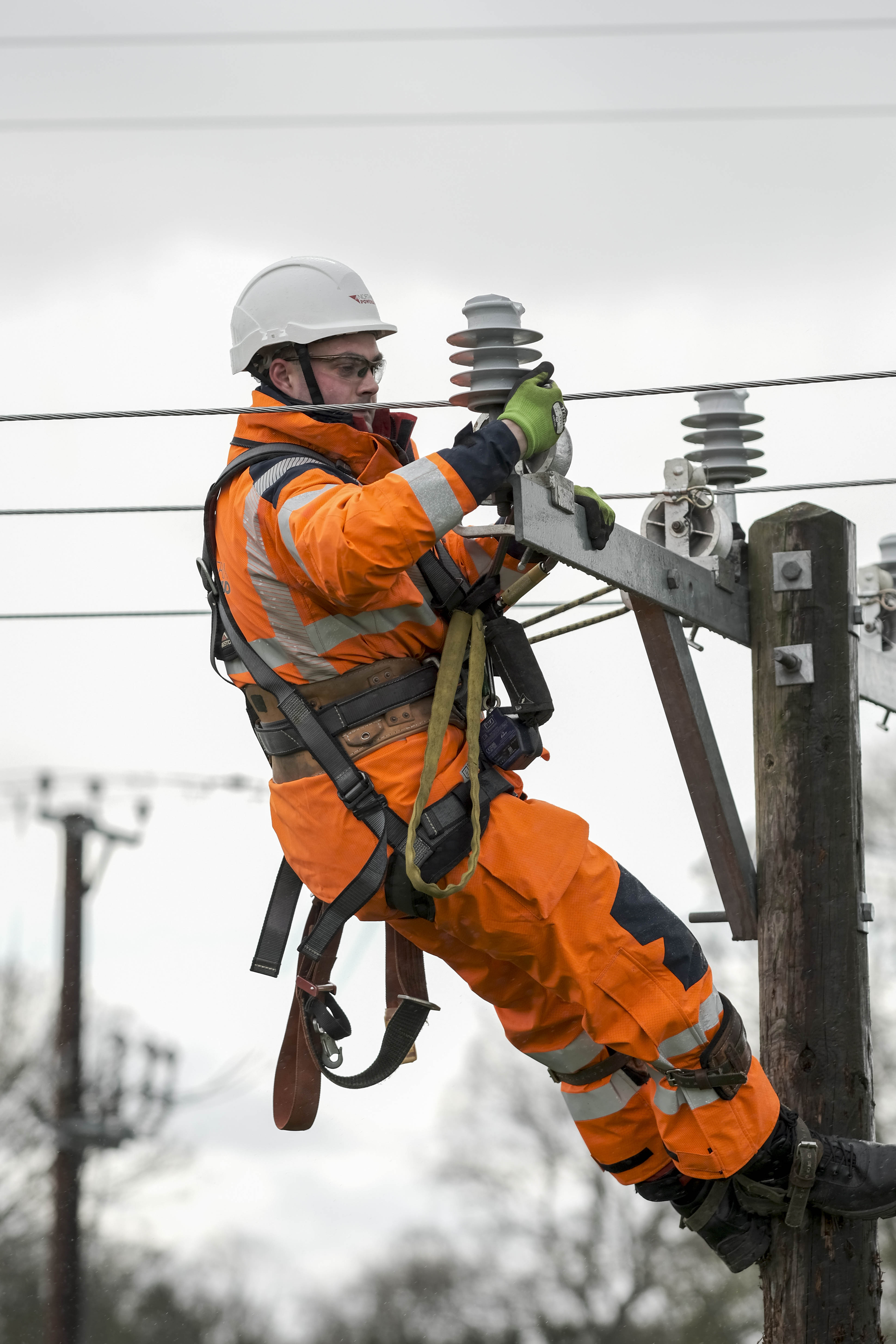 Northern Powergrid engineers test arc rated GORE-TEX PYRAD® products