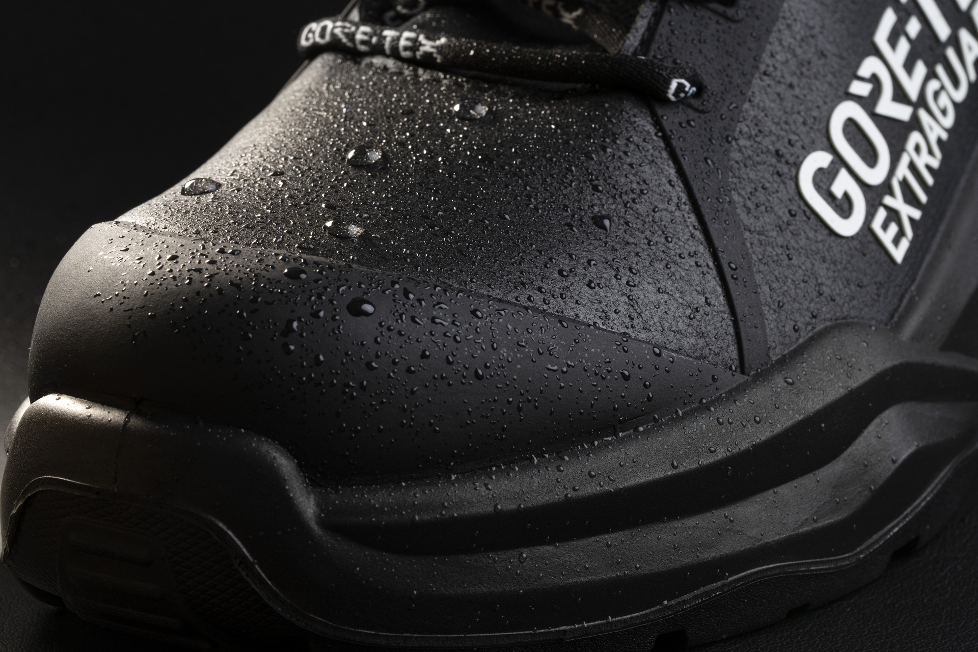 Technological Revolution: EXTRAGUARD Upper Technology For Rugged Yet ...