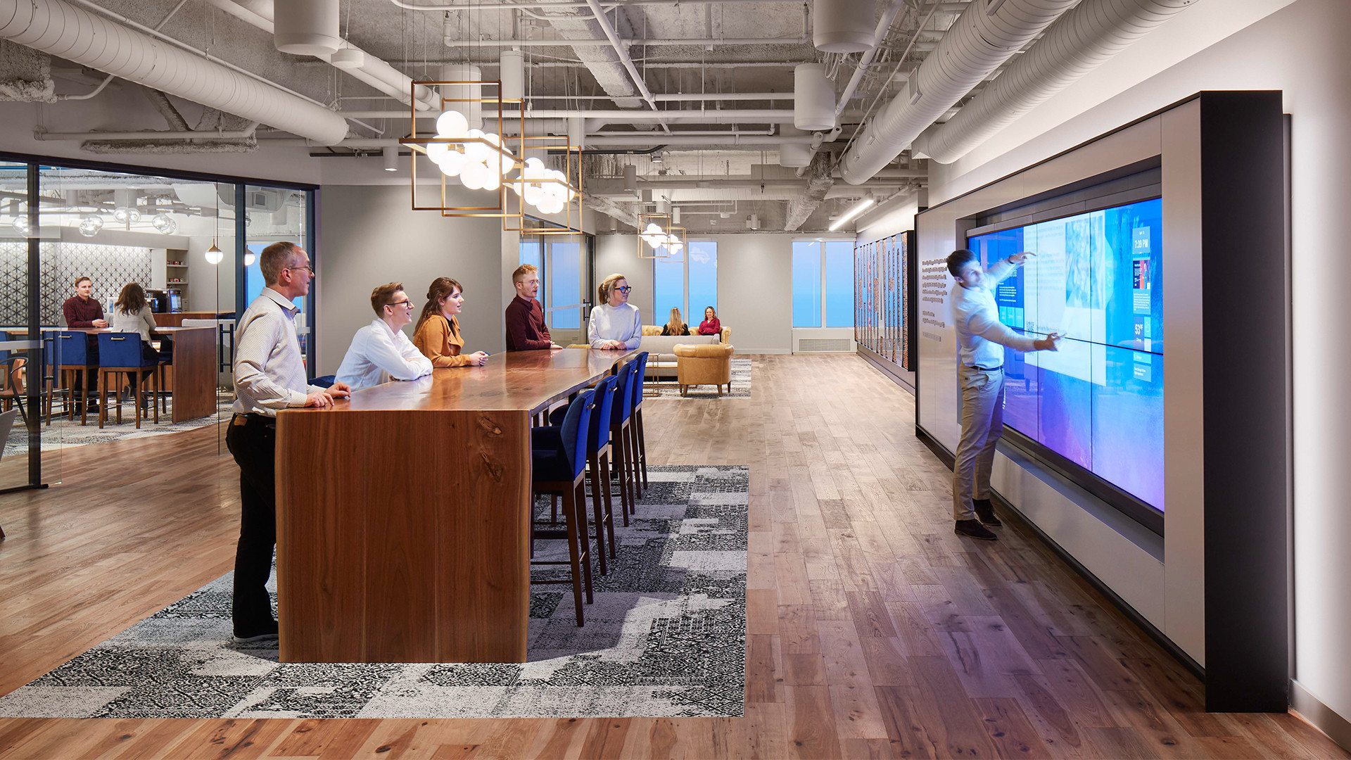 UScellular and KPMG LLP Launch 5G Private Cellular Network at KPMG’s ...