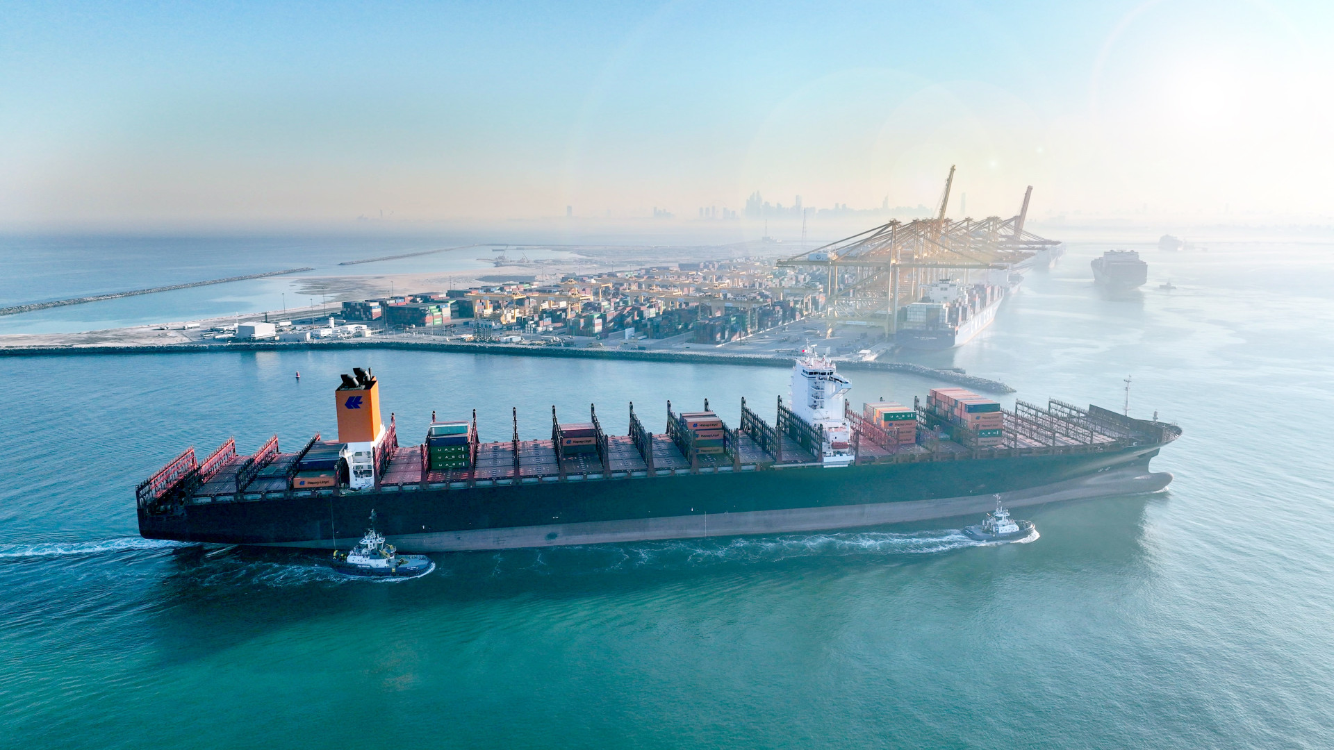 JEBEL ALI PORT WELCOMES HISTORIC FIRST CALL OF NEW GEMINI SERVICE