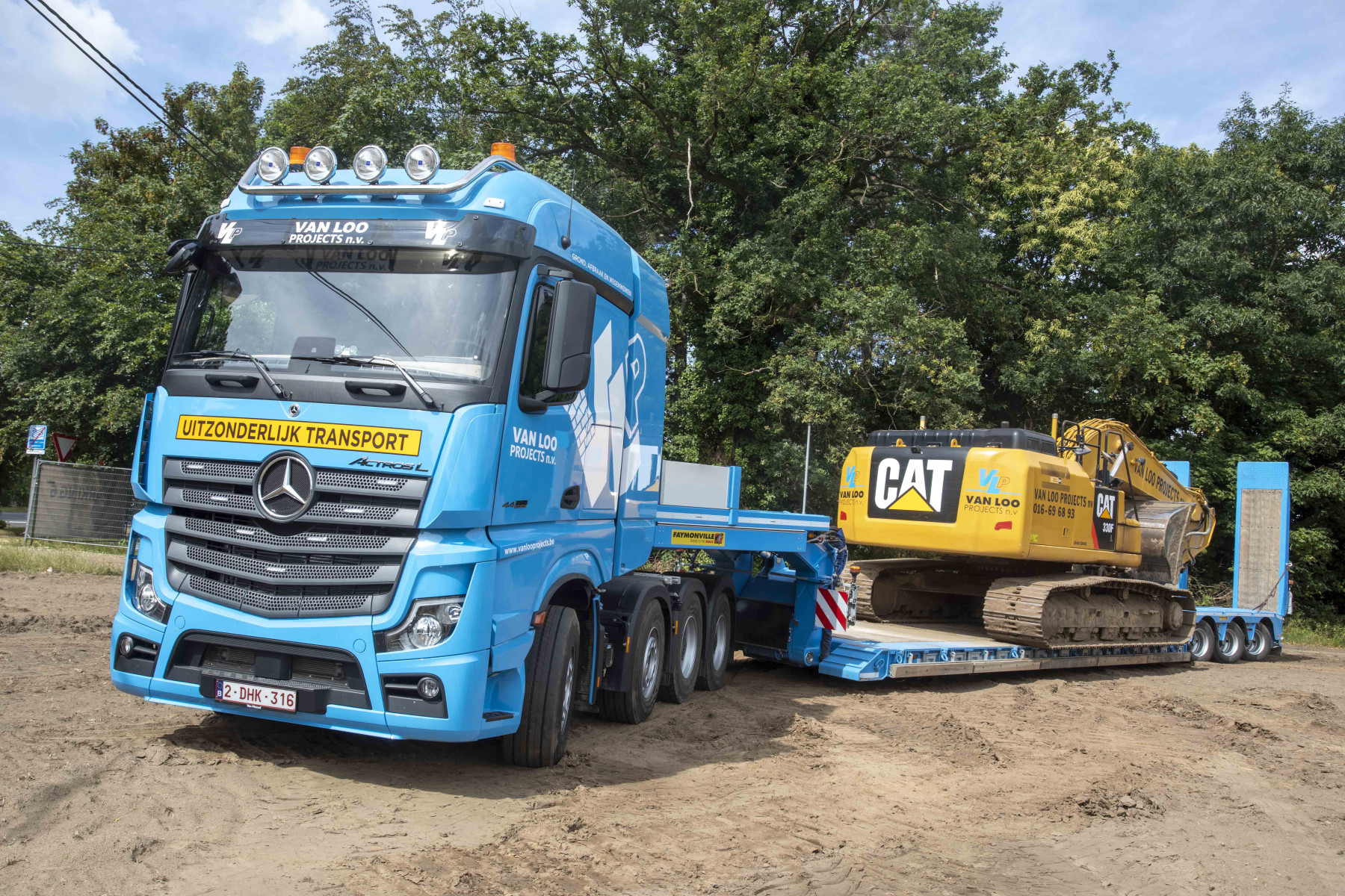 Nieuwe Actros SLT voor Van Loo Projects