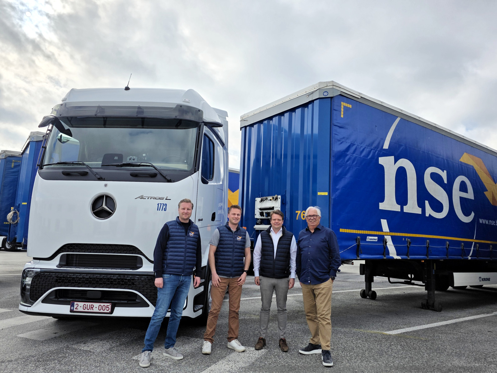 North Sea Express investeert in 45 Mercedes-Benz Actros 1945 LS ProCab ...