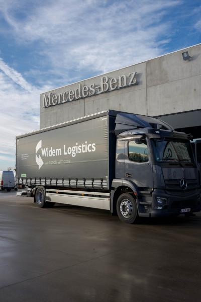 Widem Logistics élargit sa flotte avec des camions électriques Mercedes ...