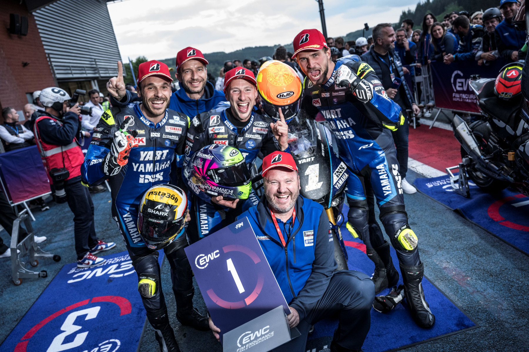 Bridgestone Teams fahren auf Platz 1 und 2 bei der Motorrad ...