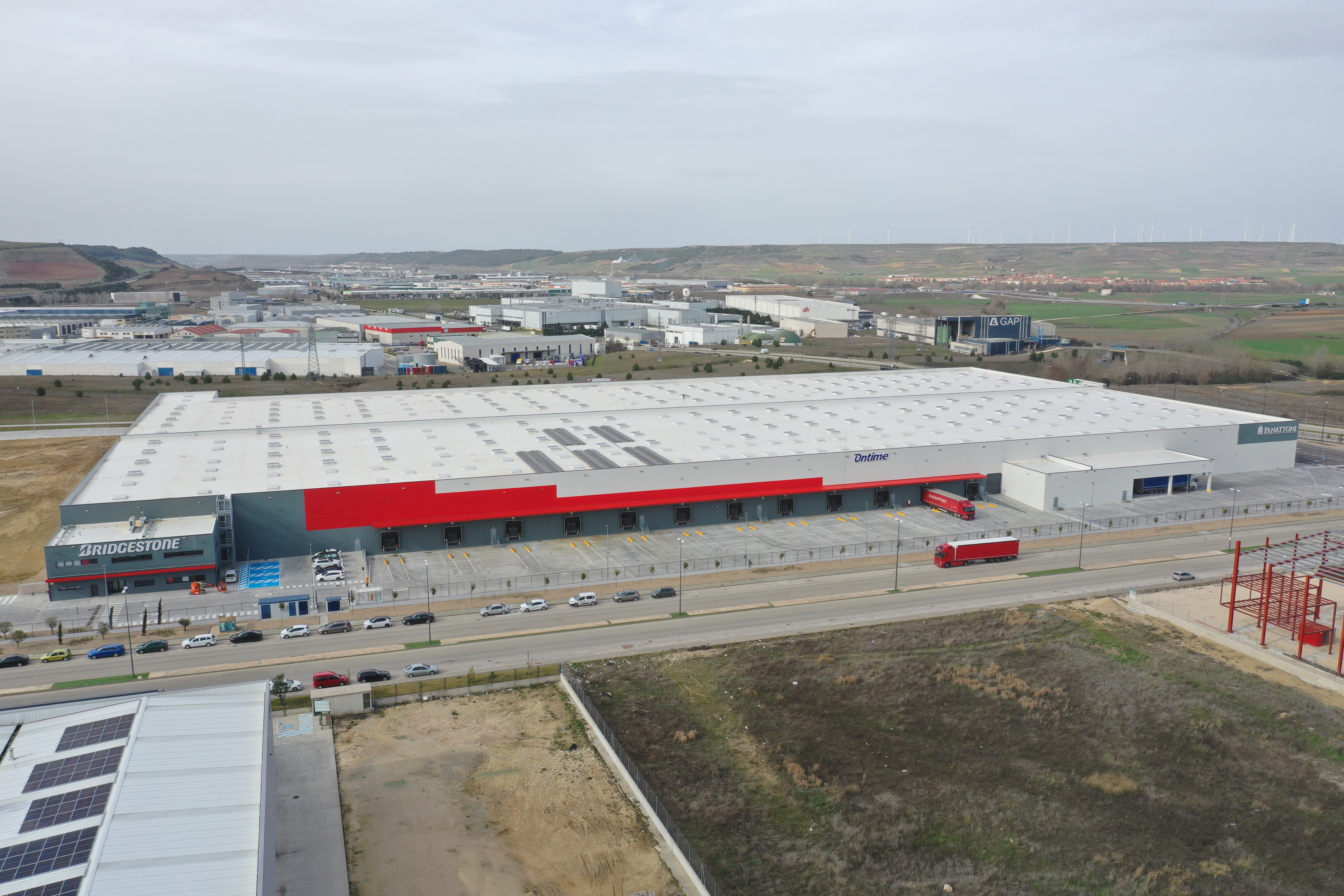 Bridgestone inaugura un nuevo centro logístico de alta capacidad en Burgos