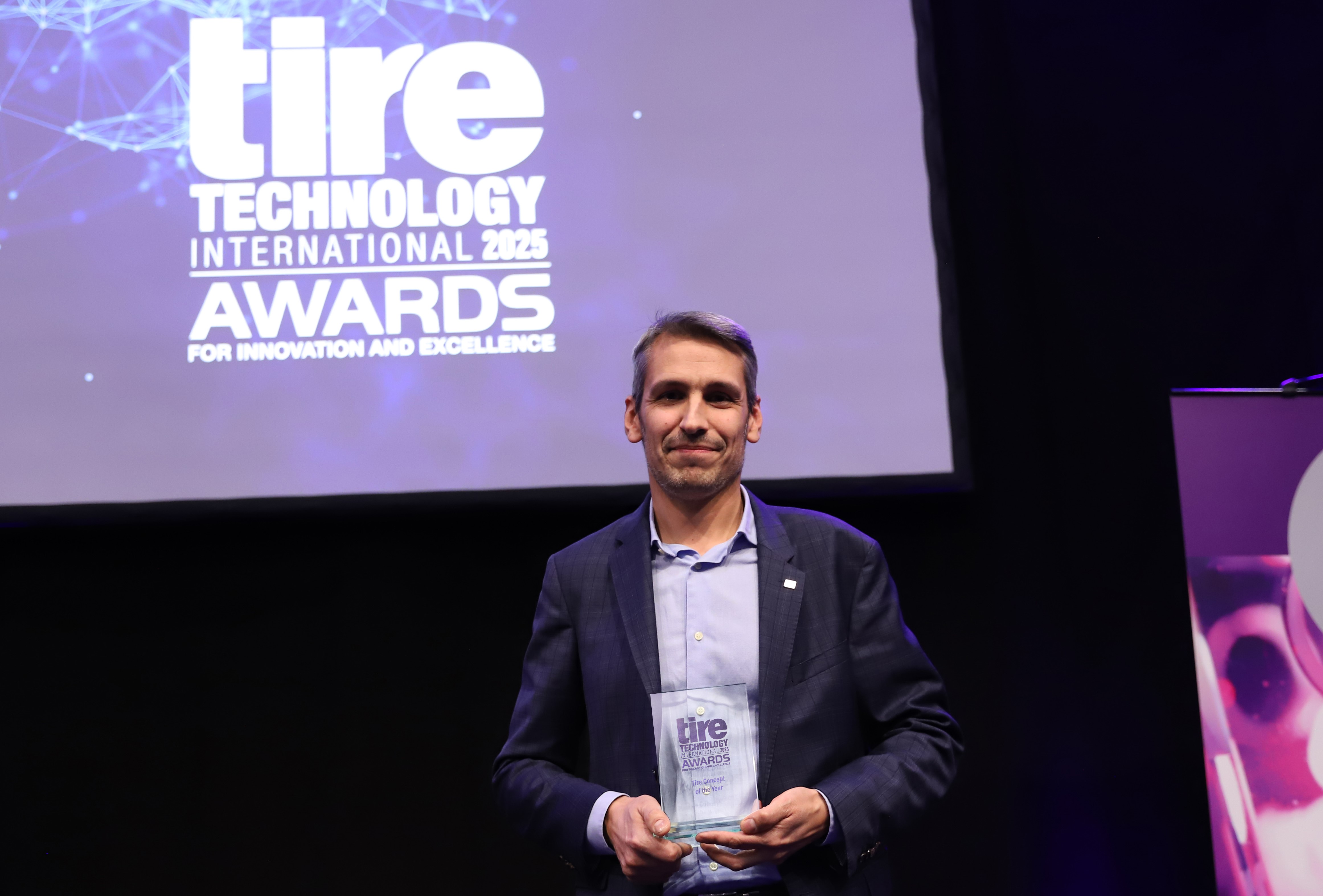 Bridgestone’s Lunar Rover Tyres Named “Tire Concept of the Year”