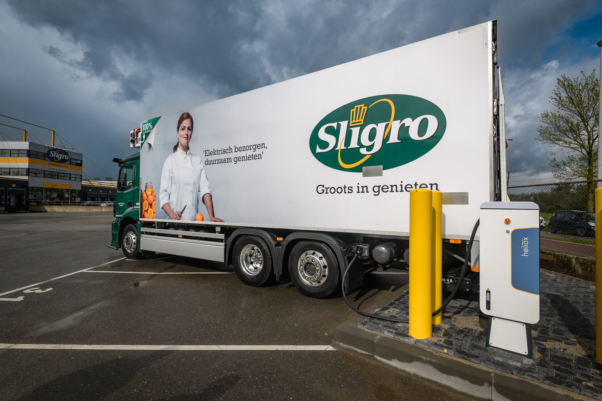 Eerste eActros van een bestelling van 25 gaat de weg op voor Sligro