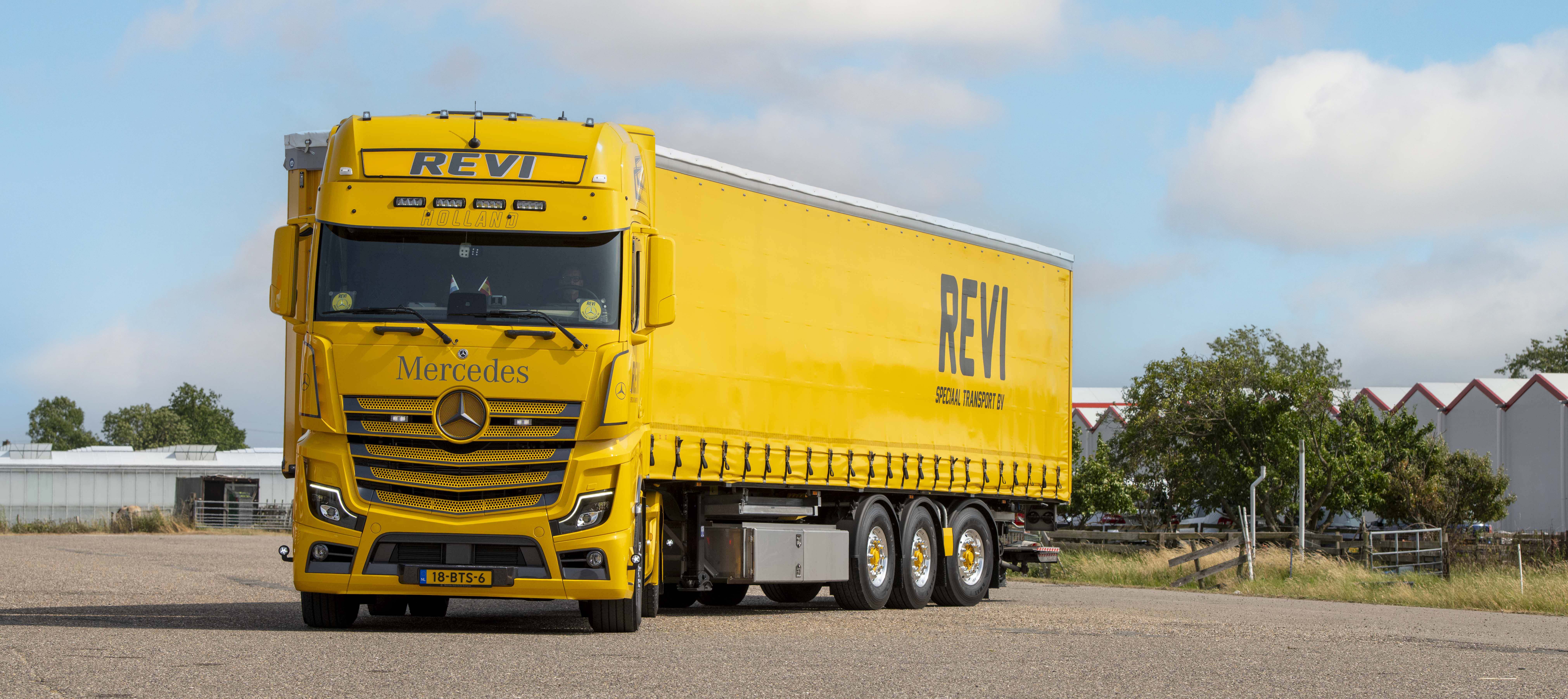Indrukwekkende uitbreiding voor Revi Speciaal Transport: nieuwe Actros L