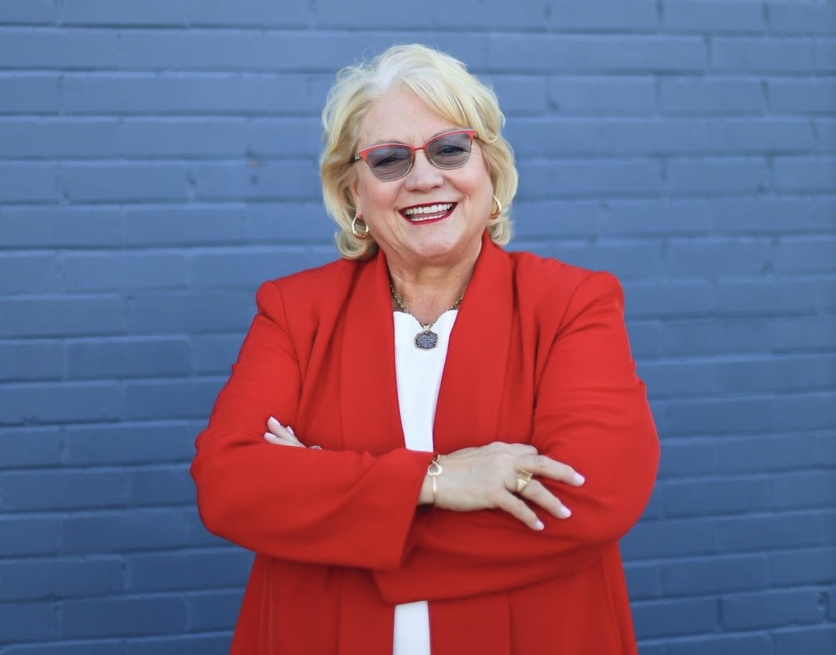 Alumna says accounting degree helped her make a difference in her community