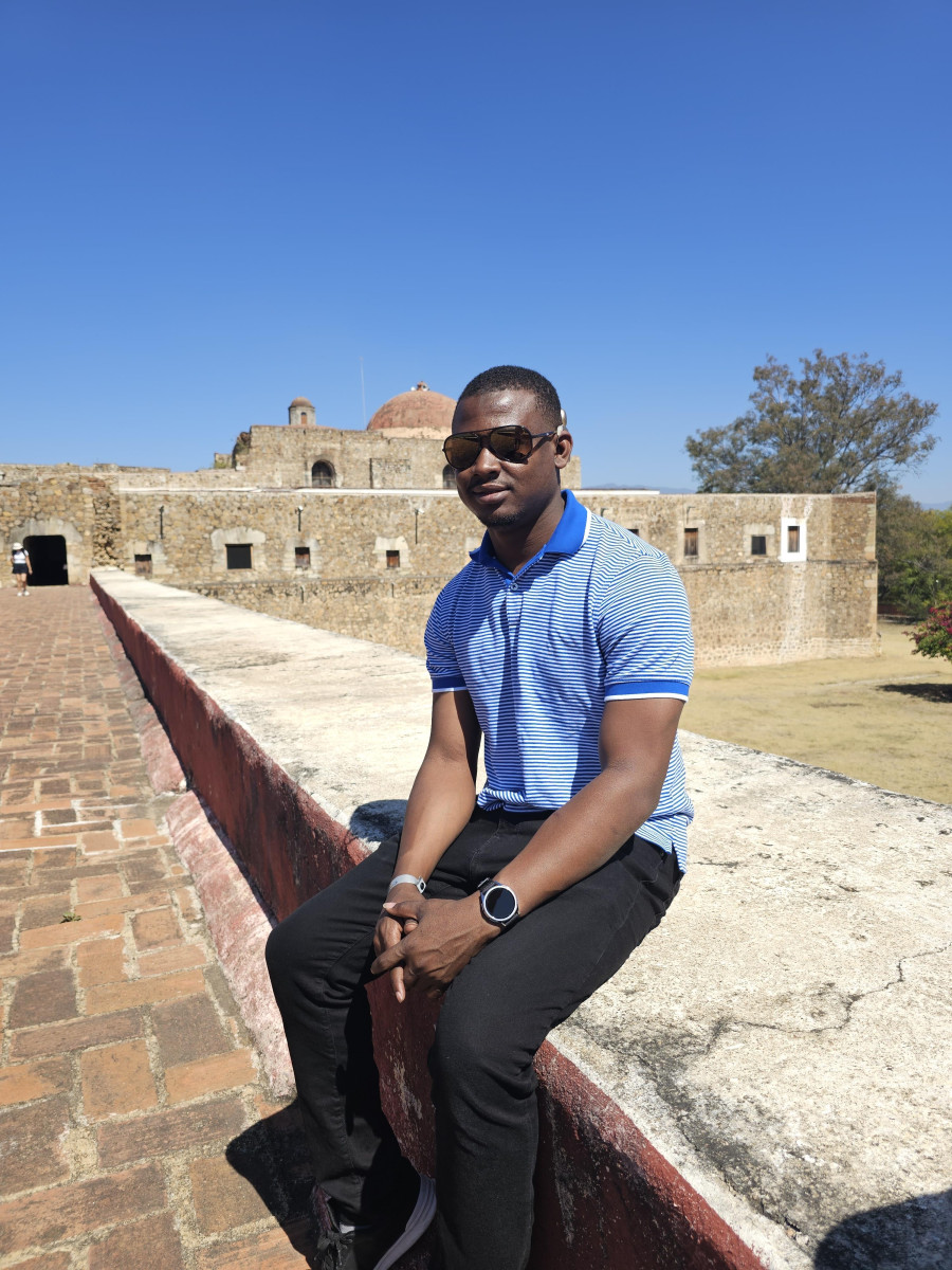 Northwestern University MBA graduate’s hearing improved with cochlear ...