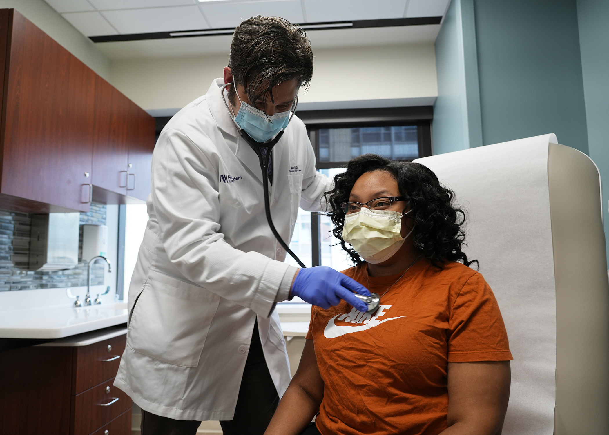 Northwestern Medicine study shows long COVID patients with abnormal ...