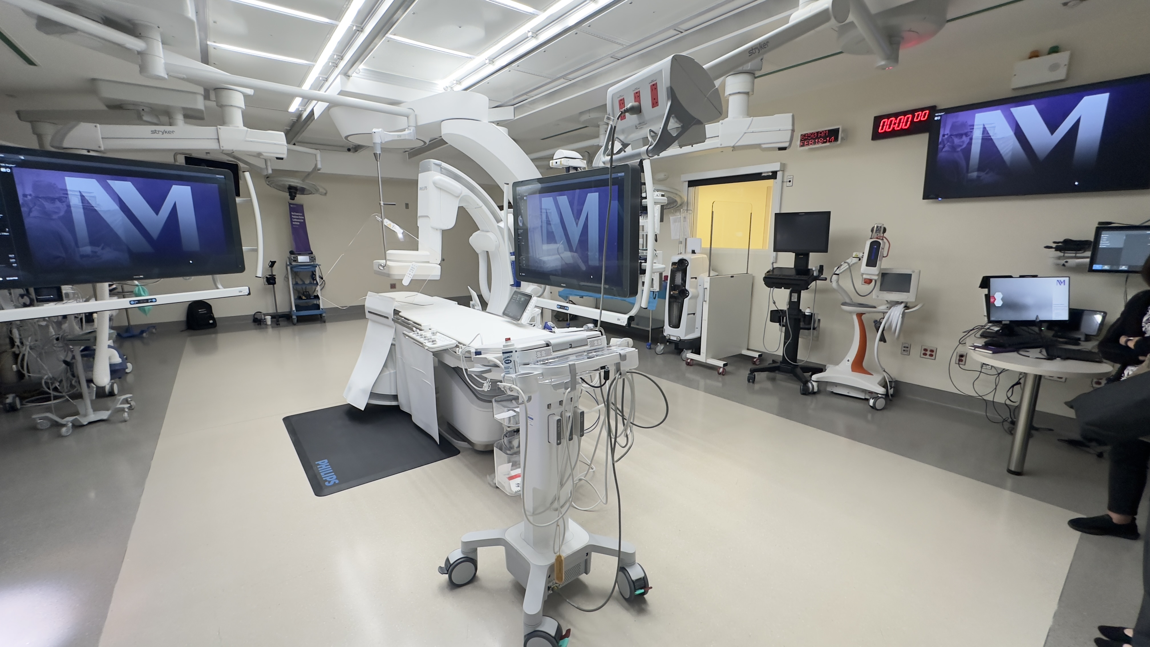 New Hybrid Vascular OR Brings Advanced Care to South Suburbs