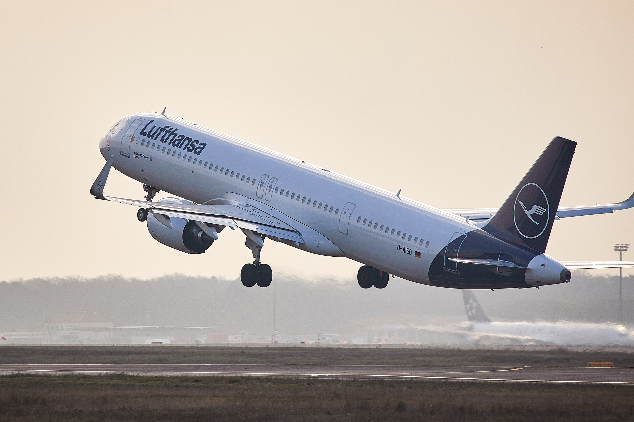 Innovation driver: Lufthansa Group invests in new technology to ...