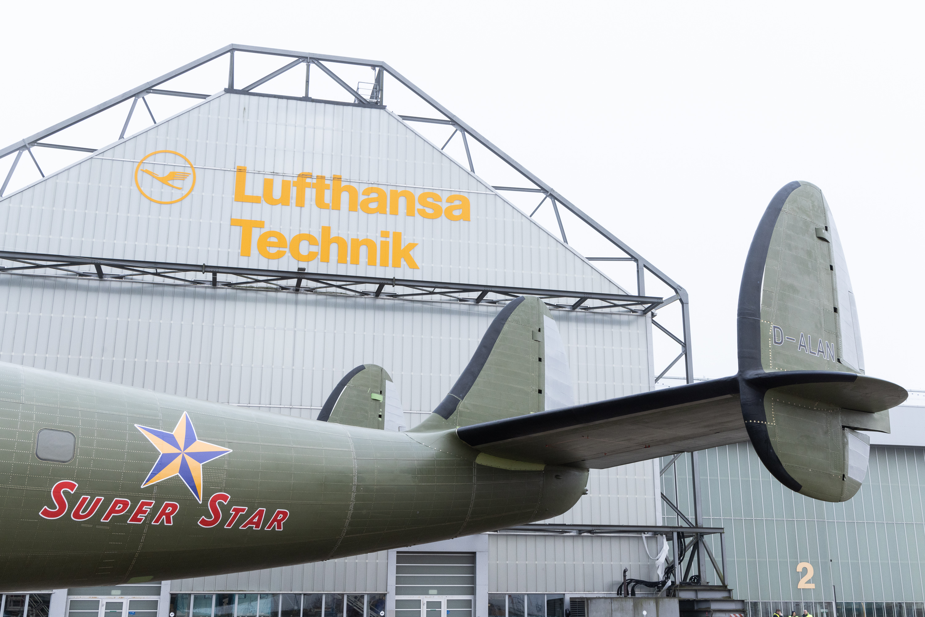 Lufthansa celebrates roll-out of the legendary Lockheed Super Star